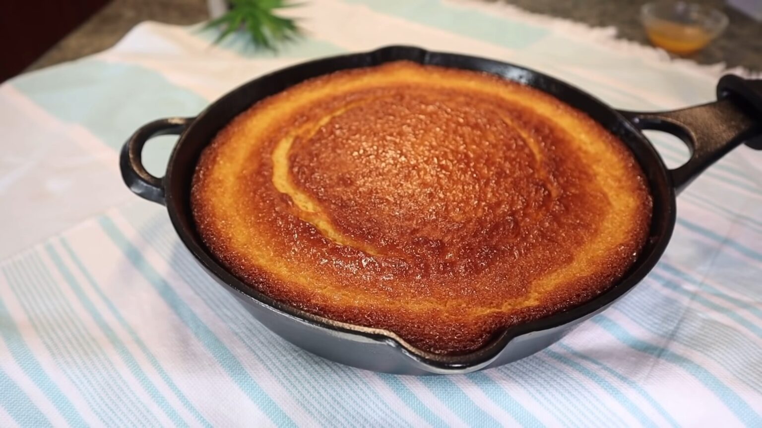 How to Make Jiffy Cornbread in a Cast Iron Skillet? A Detailed Recipe and Additional Tips - The ...